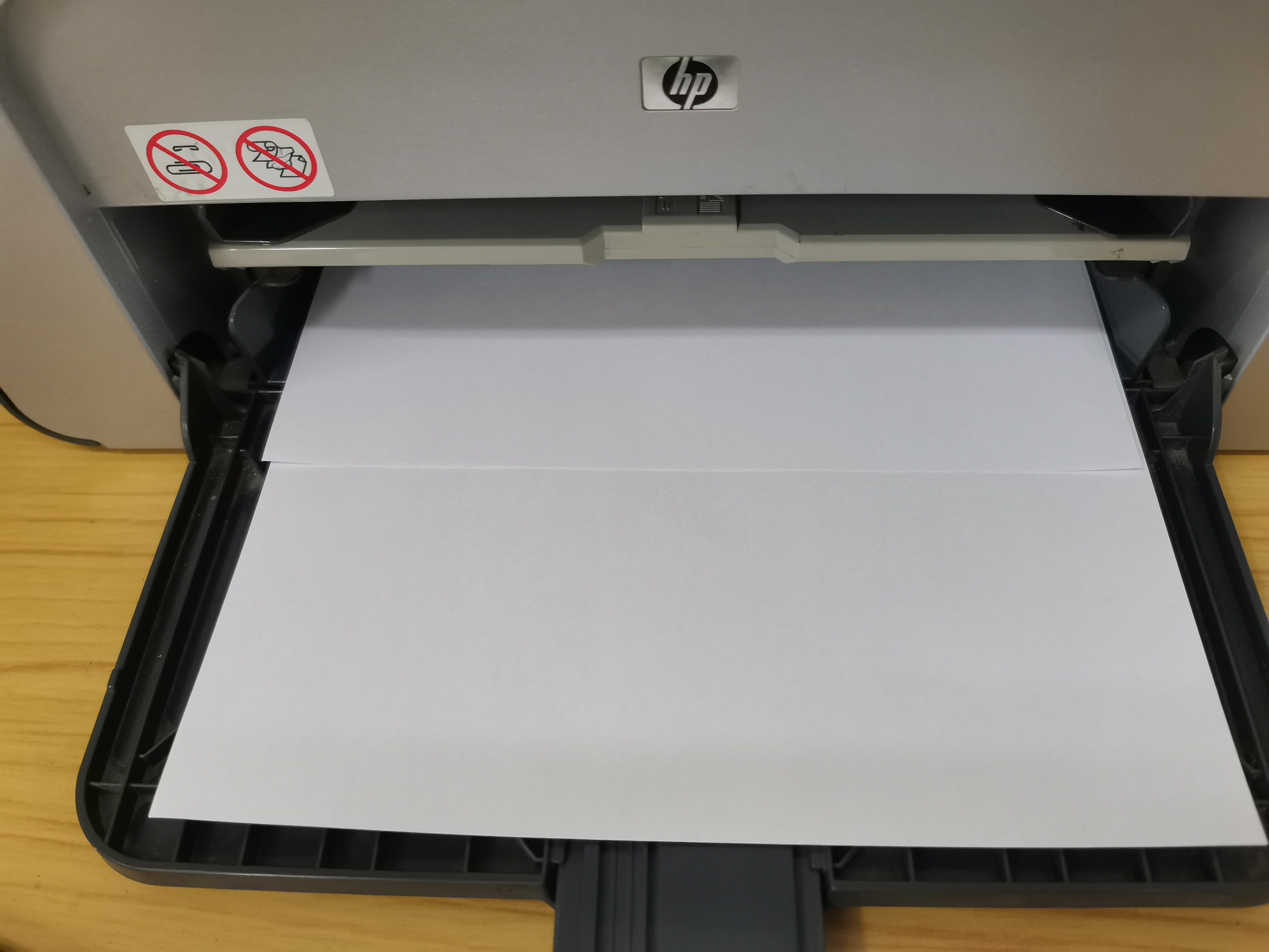 HP LaserJet P1008打印机打印多页文档时，第一张正常打印，第二张纸卡纸，重复多次如何解... - 惠普支持社区 - 1228264